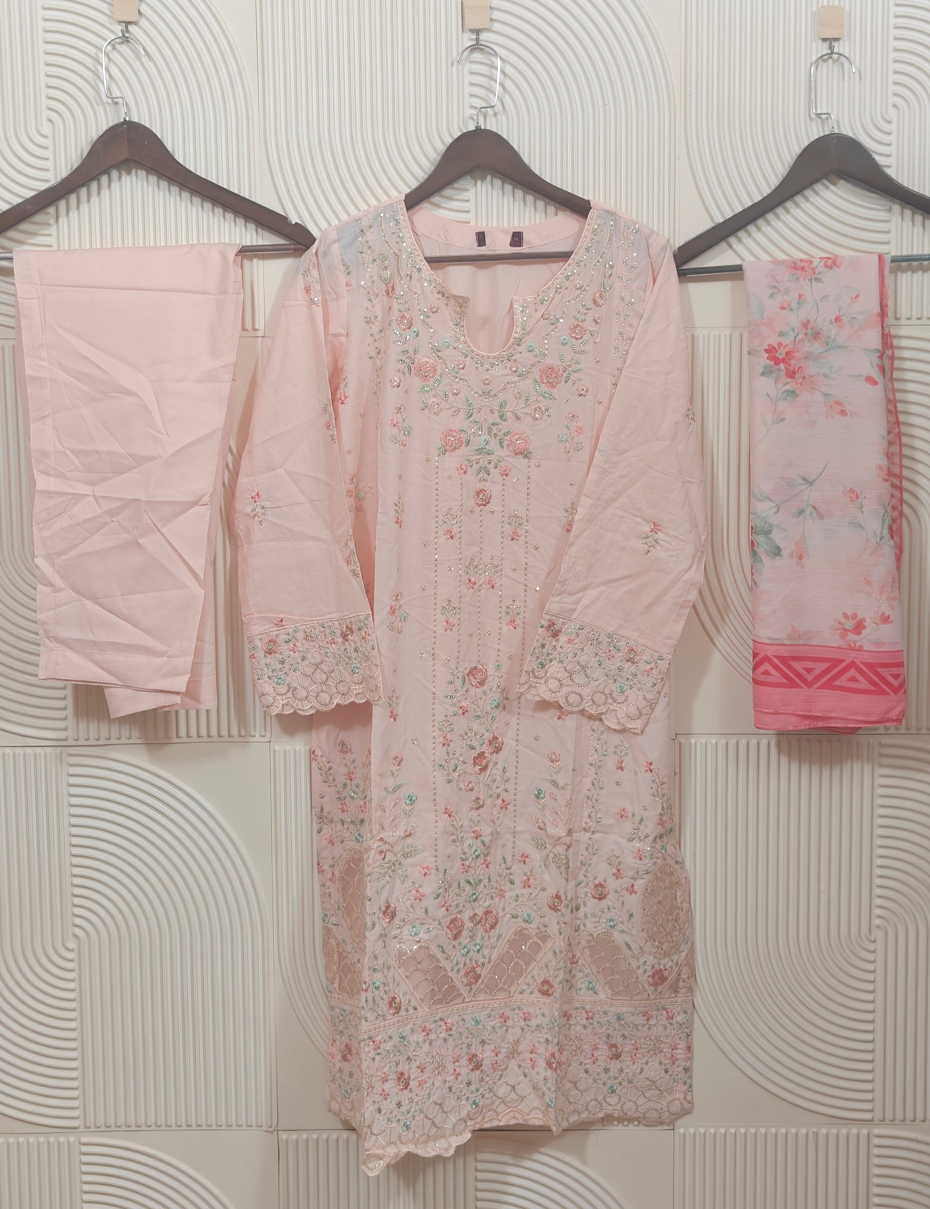 BIN SAEED FANCY LAWN 2025 D-08 – Siyaab Lawn Hub